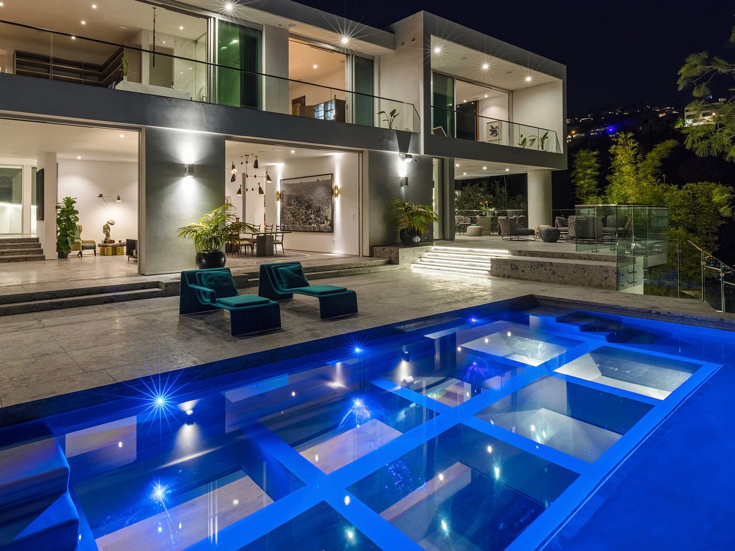 Rejuvenating the Iconic Acrylic Pool Windows at a Los Angeles Marvel ...
