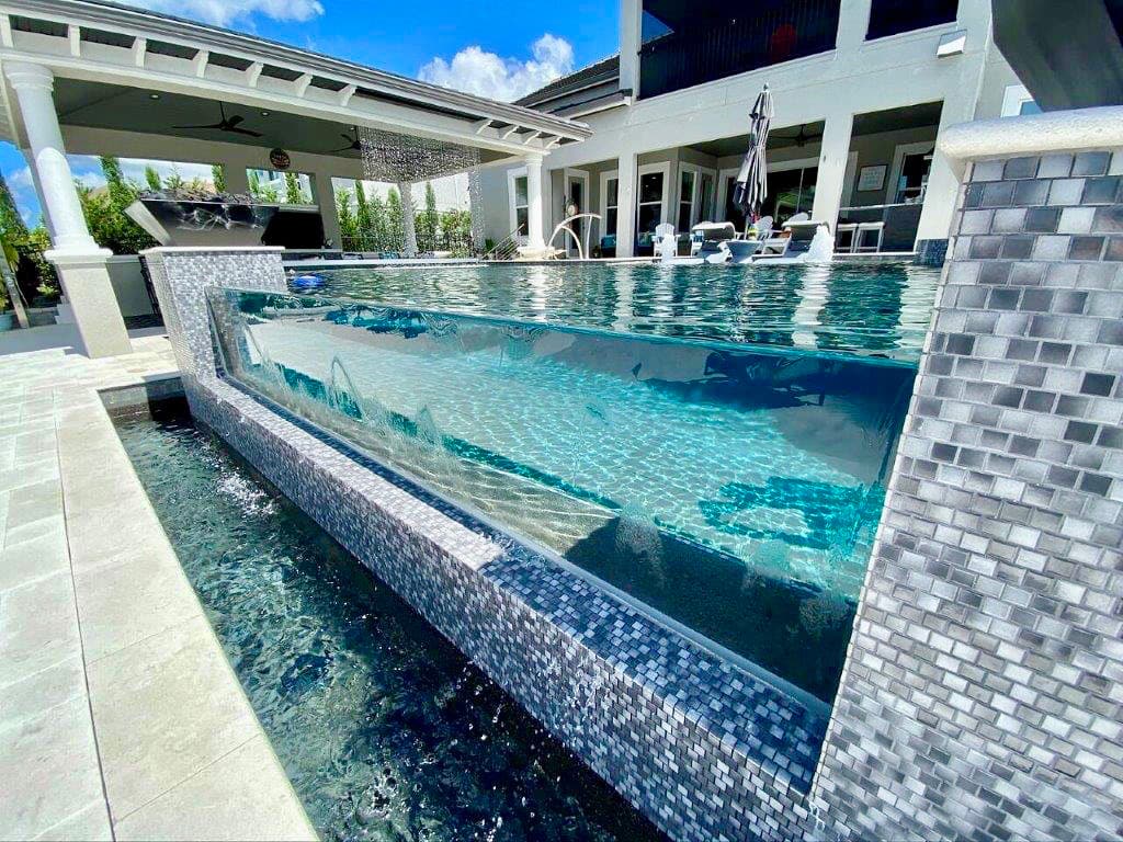 Winter Garden Pool Enhanced with Infinity Edge Acrylic Window ...